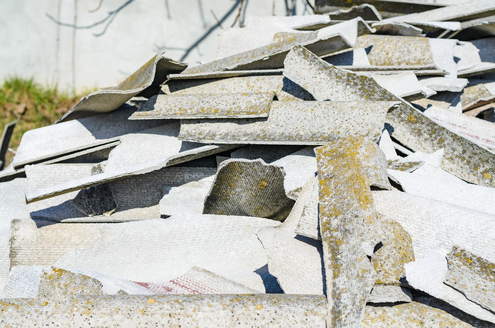How Delta Businesses Can Manage Asbestos Waste Responsibly